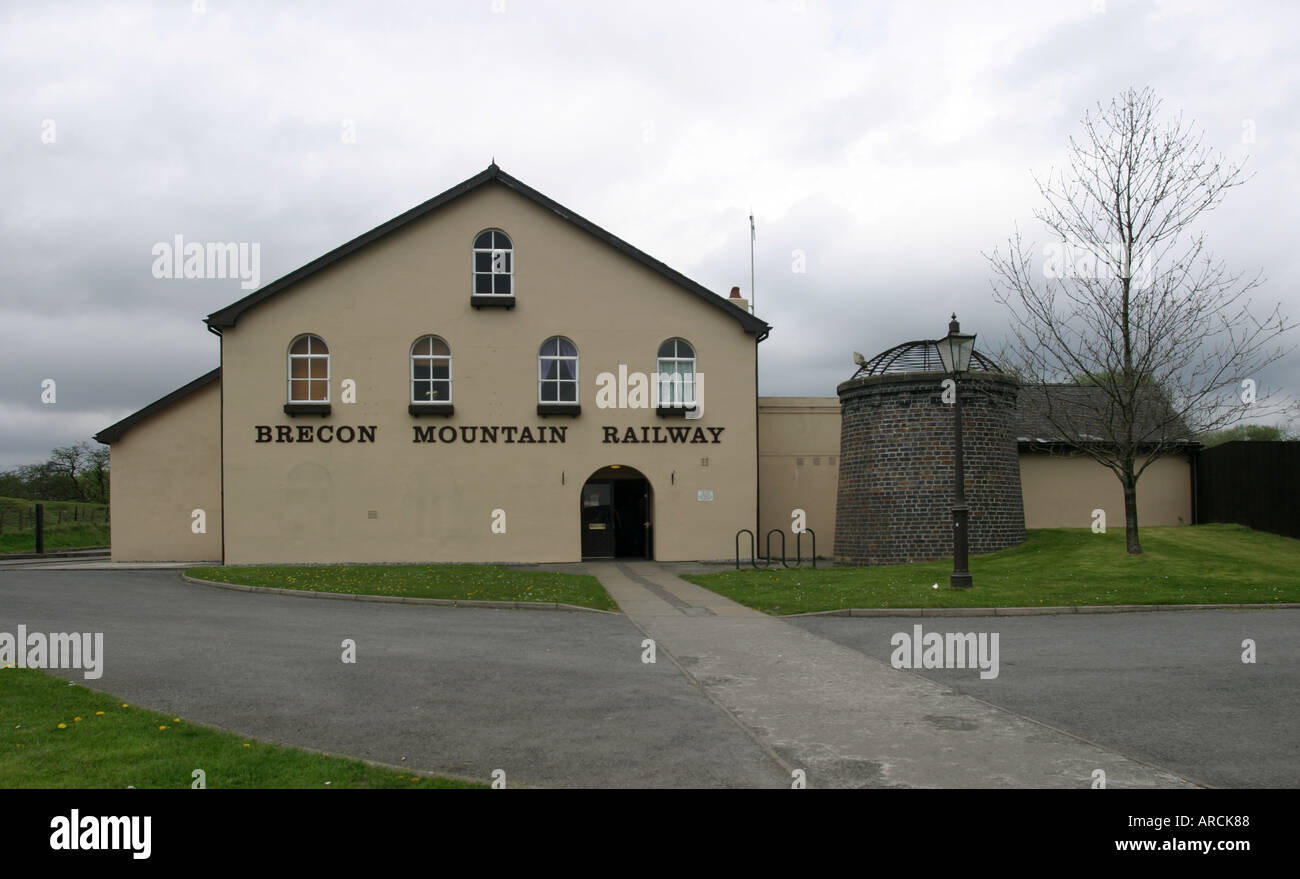 Chimney railway tunnel hi-res stock photography and images - Alamy