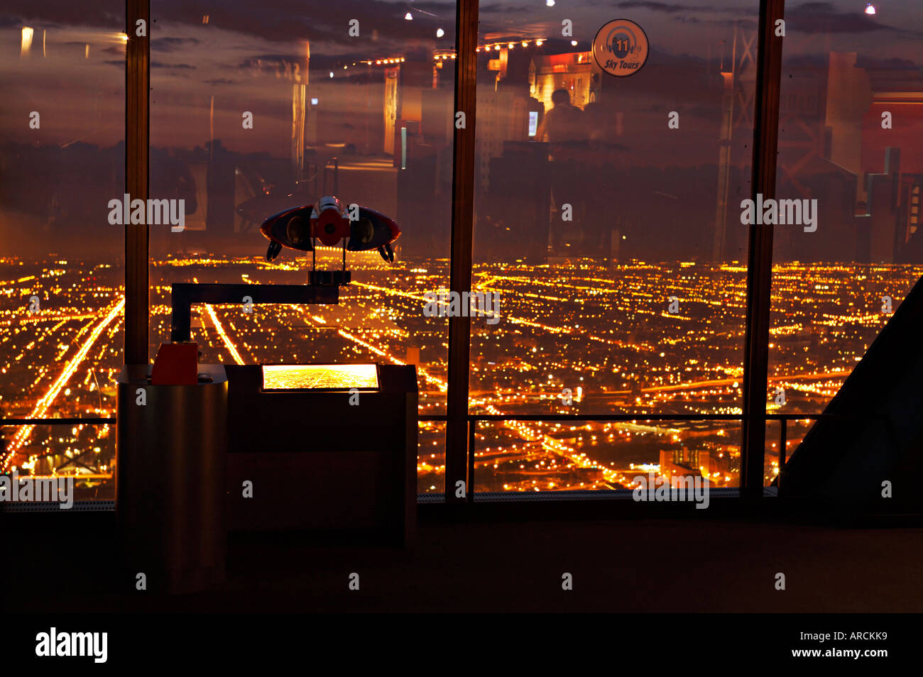 Chicago aerial sprawl hi-res stock photography and images - Alamy