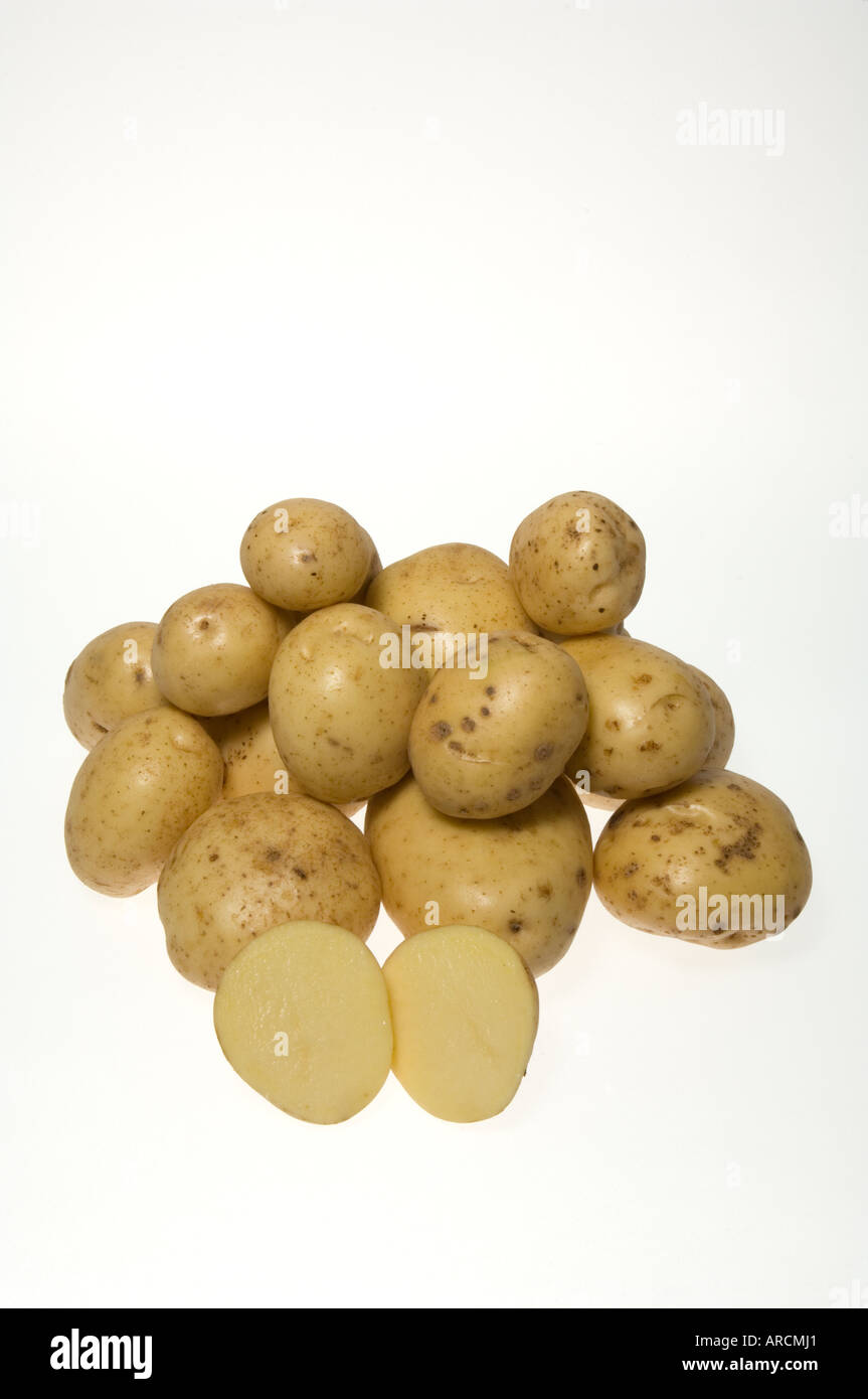 A pile of clean new potatoes Stock Photo - Alamy