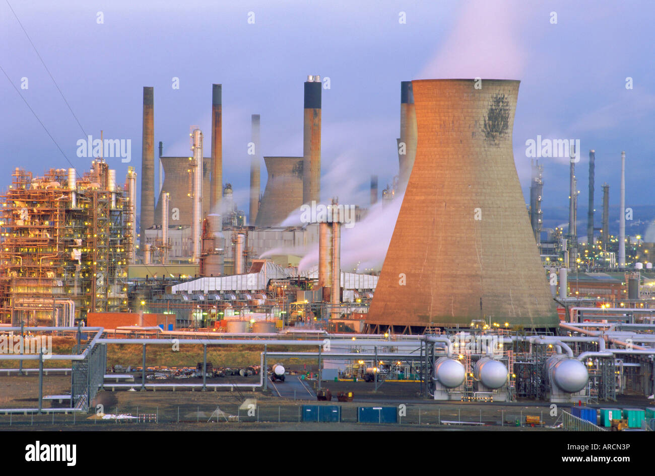 BP Chemicals' Petrochemicals Plant, Grangemouth, Falkirk, Stirlingshire ...