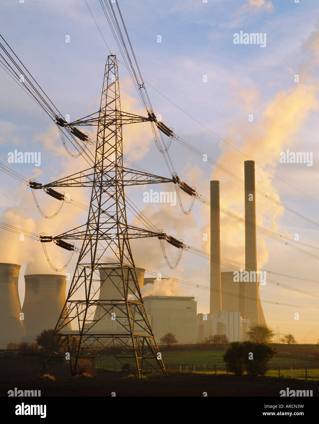 Yorkshire power stations hi-res stock photography and images - Alamy