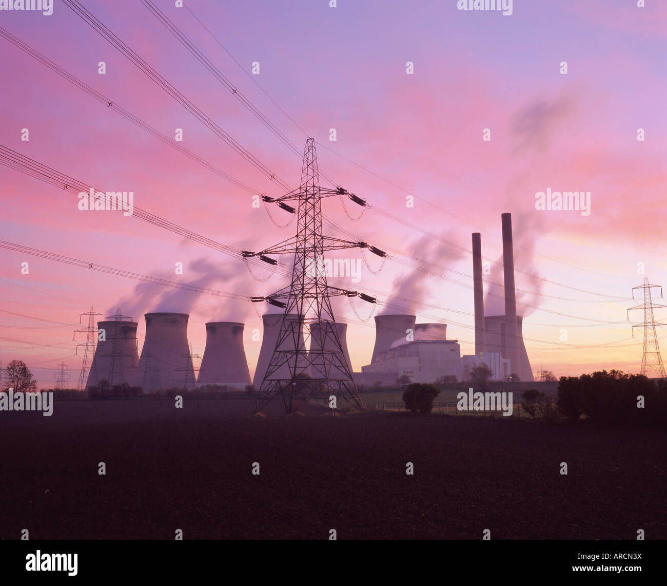 Ferrybridge Power Station, North Yorkshire, England, UK Stock Photo - Alamy