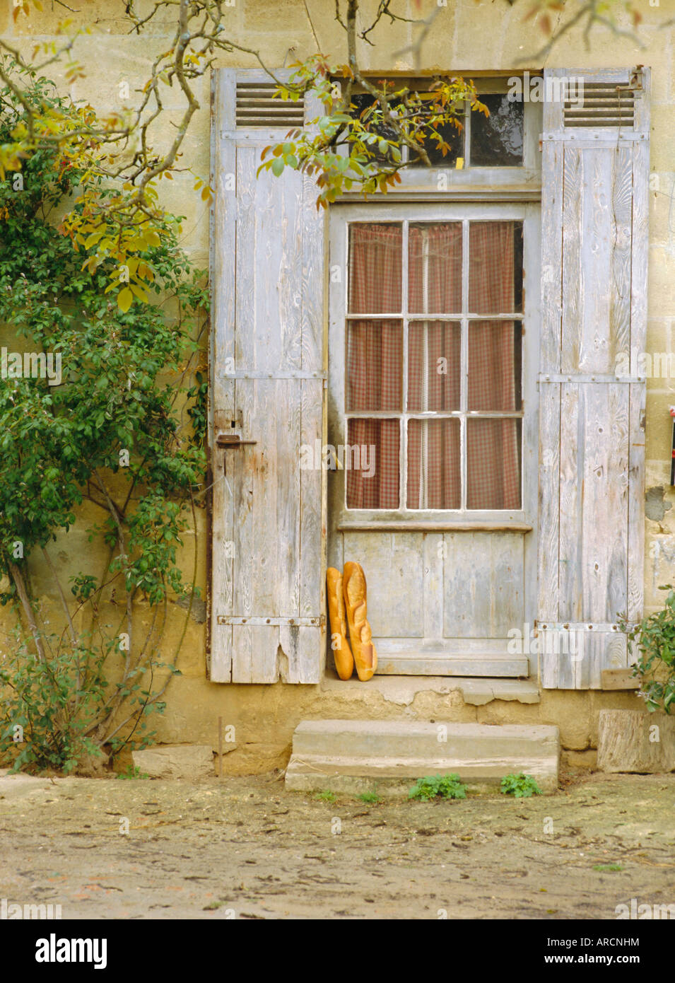 Rustic france hi-res stock photography and images - Alamy