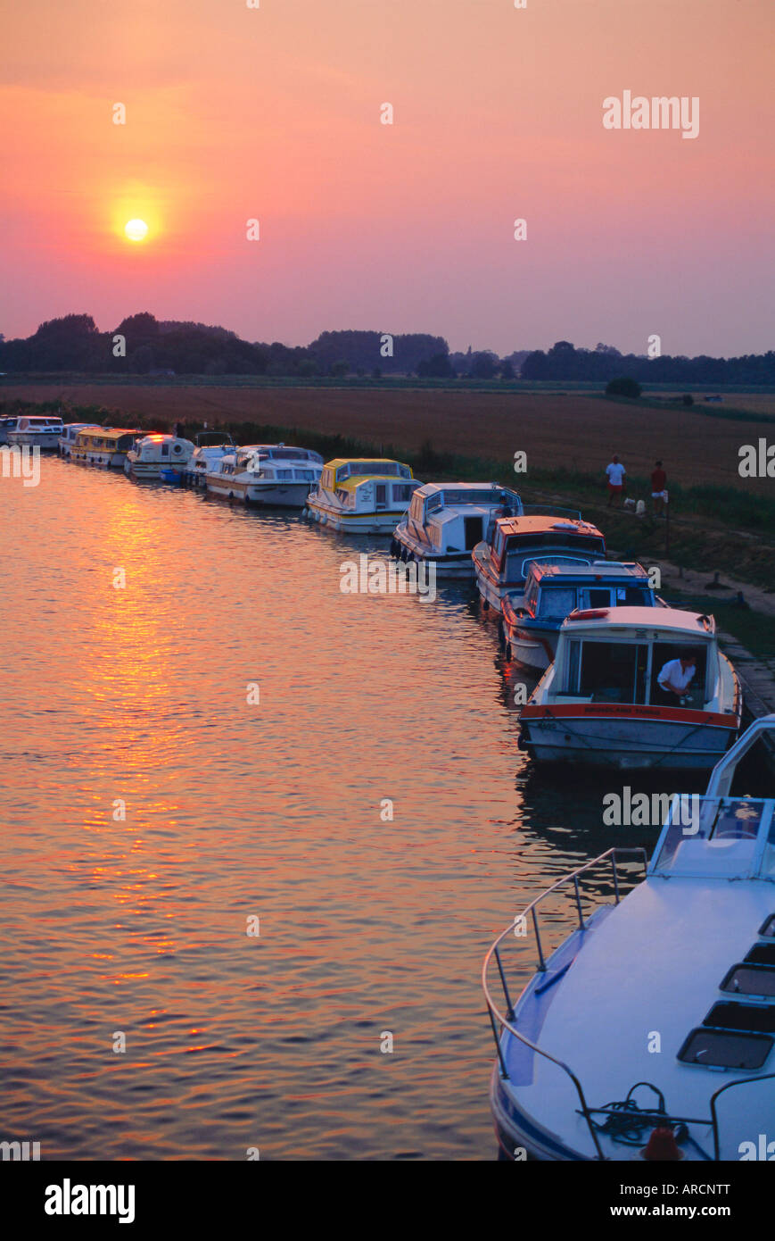 Acle, Norfolk Broads, Norfolk, England, UK, Europe Stock Photo - Alamy