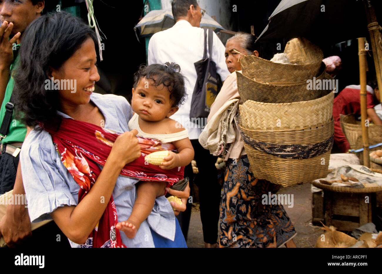 Java Indonesia Indonesian mother baby girl family Stock Photo - Alamy