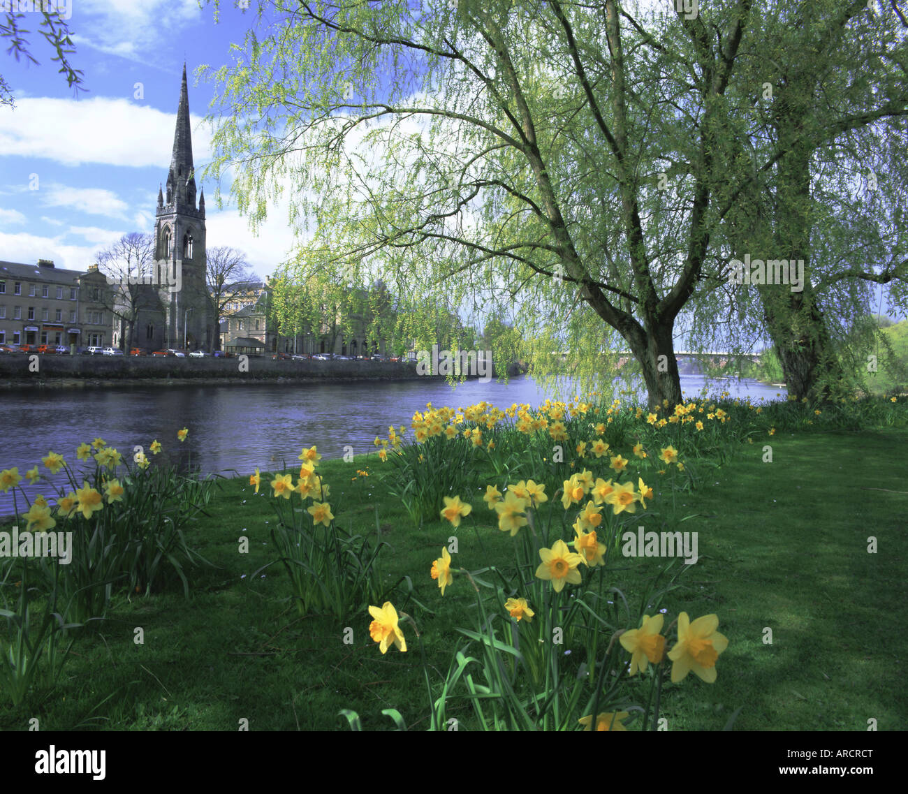 City in spring hi-res stock photography and images - Alamy