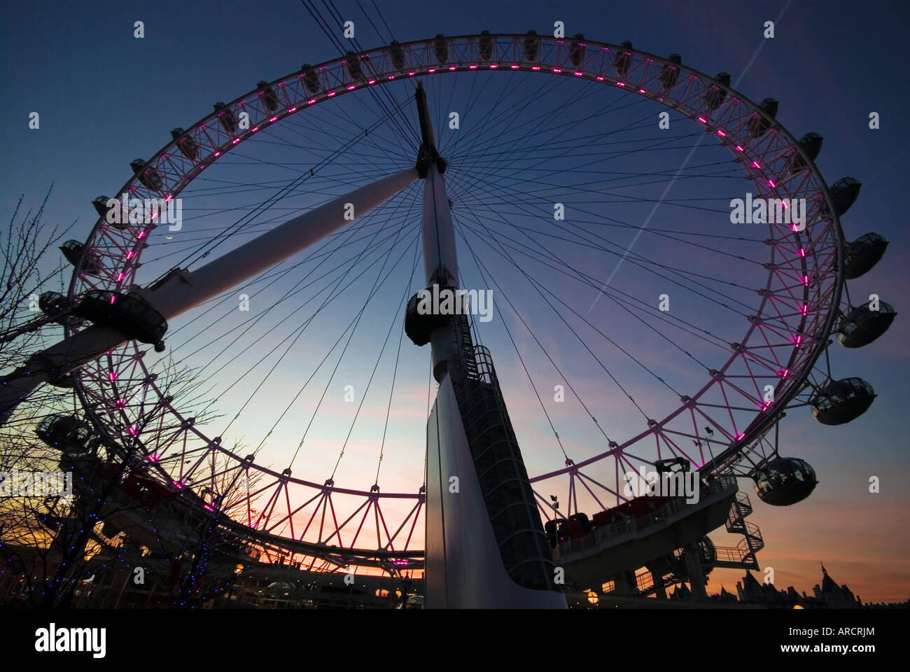 Millenium wheel - a complete Stock Photo - Alamy
