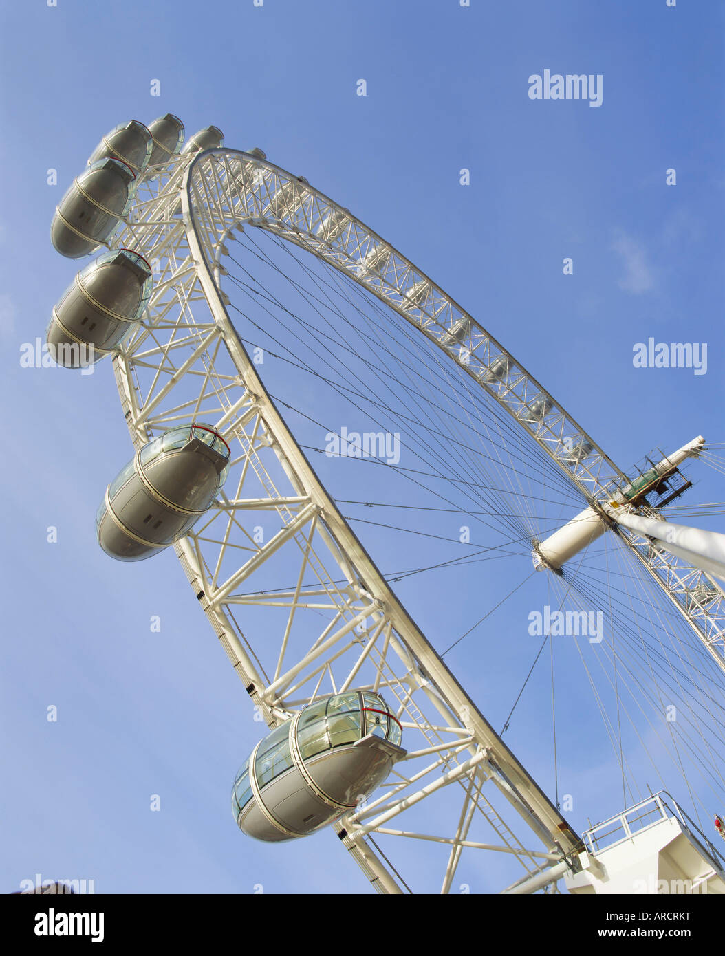 The London Eye, built to commemorate the millennium, London, England ...