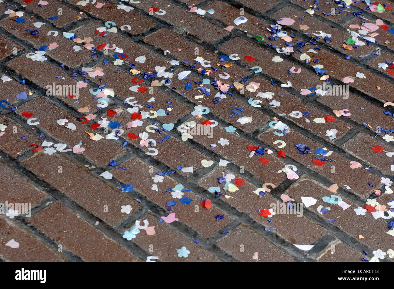 Paper On Pavement High Resolution Stock Photography and Images - Alamy
