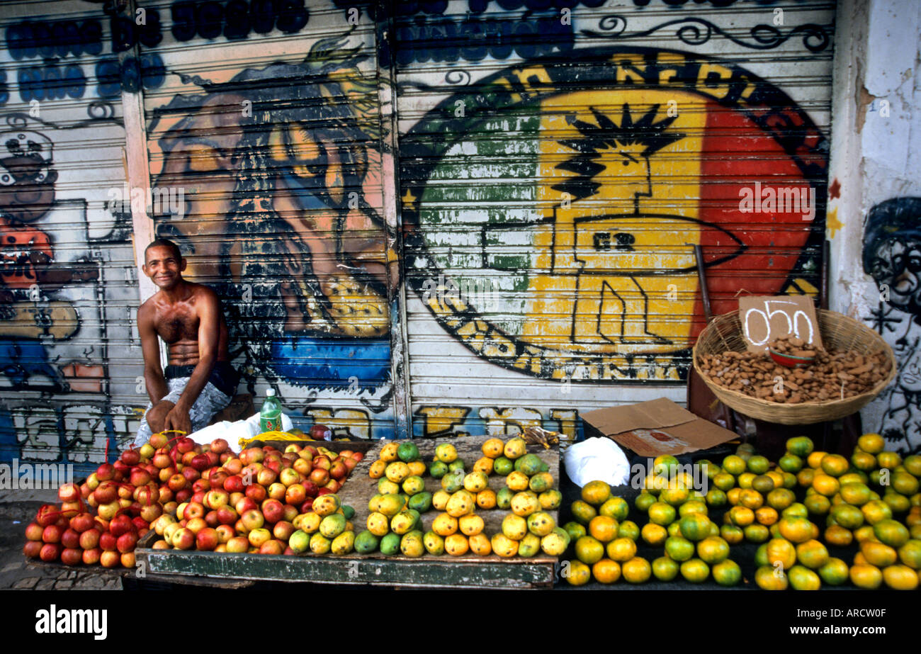 Market salvador brazil fruit hi-res stock photography and images - Alamy