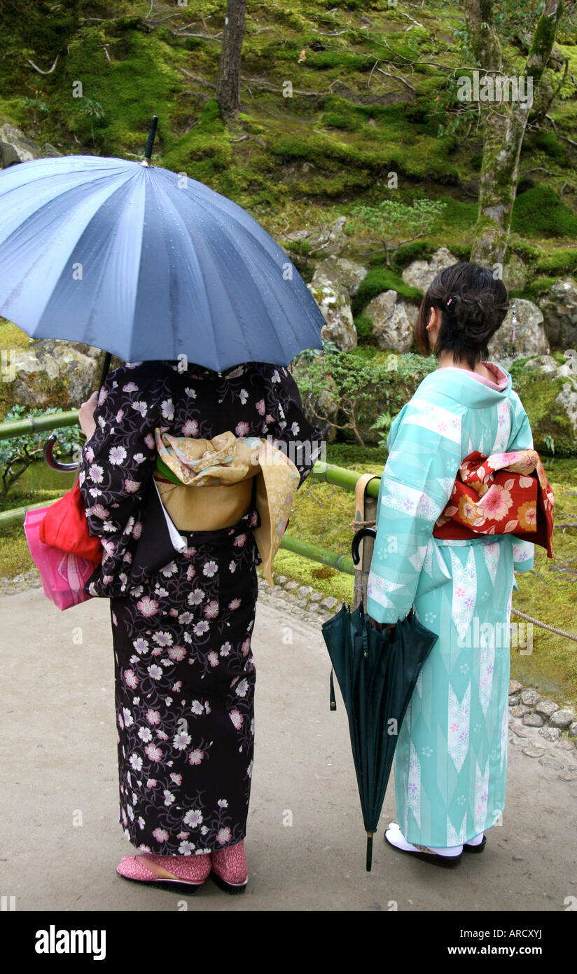 Women in Kimono, traditional Japanese Dress, Kyoto, Japan Stock Photo ...