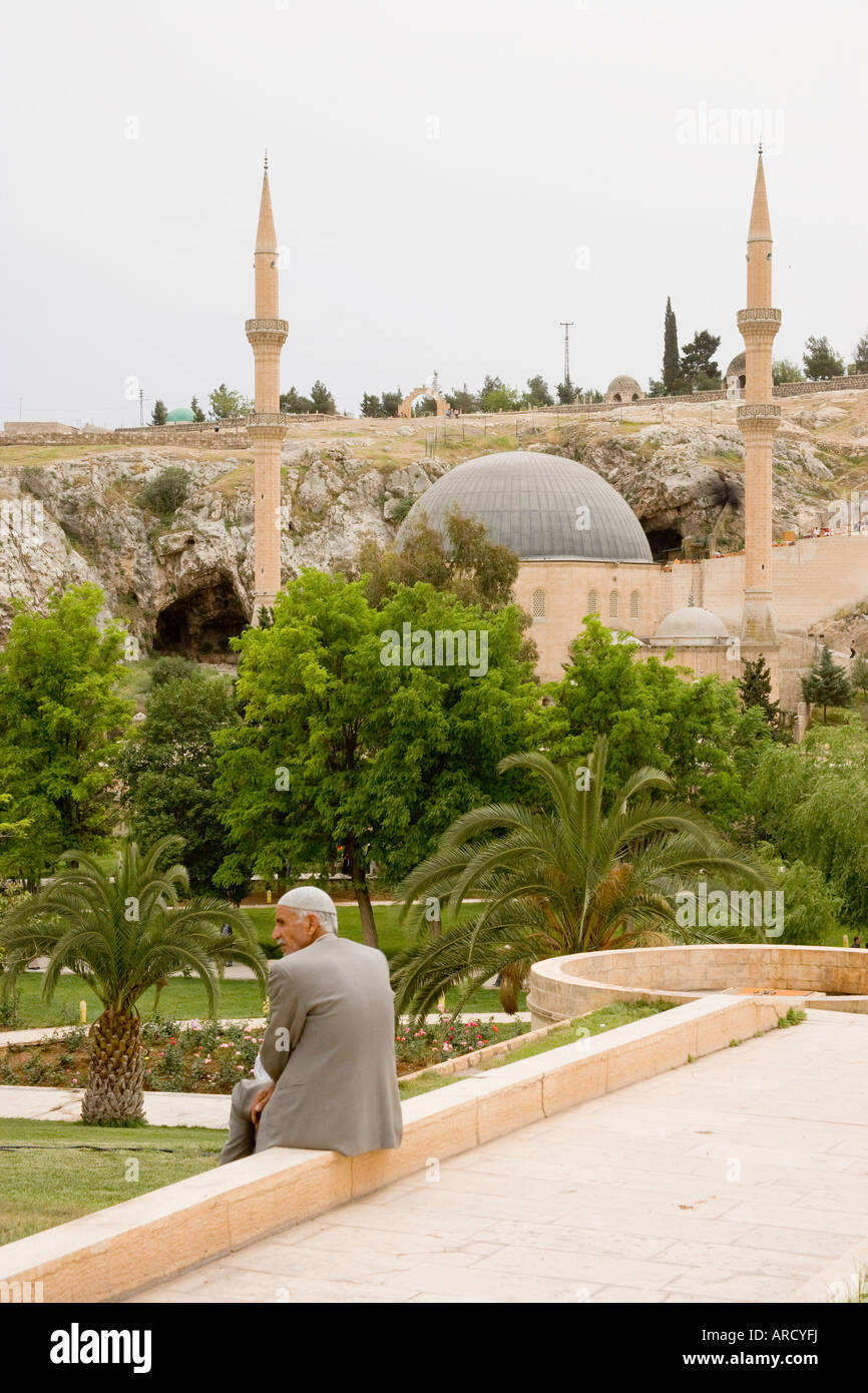 Old man by Halil ur Rahman Friend of God Mosque with the Pool of ...
