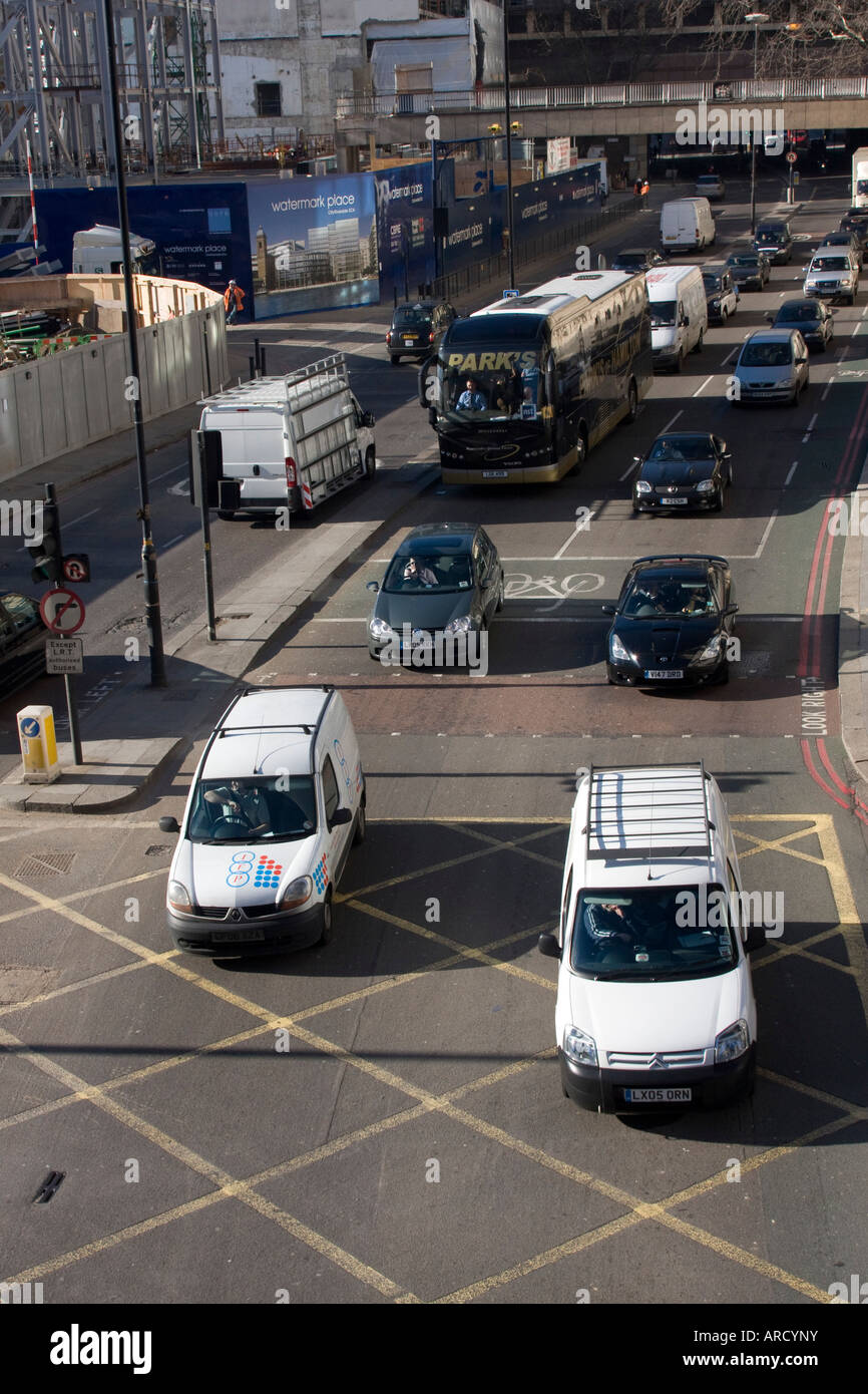 Traffic on Upper Thames Street City of London GB UK Stock Photo - Alamy