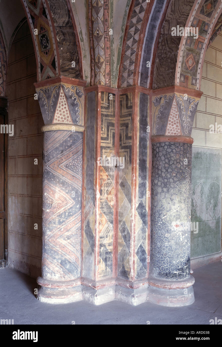 Bergen/Rügen, Marienkirche, Romanischer Pfeiler in der Vorhalle Stock ...