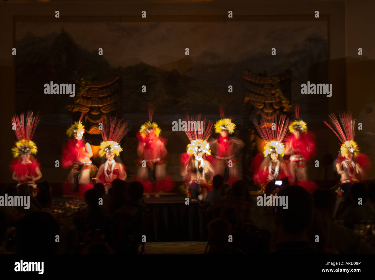 Hawaii Luau Dancers Stock Photos & Hawaii Luau Dancers Stock Images - Alamy