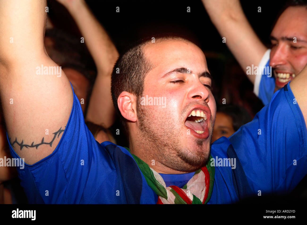 Vocal soccer fans hi-res stock photography and images - Alamy