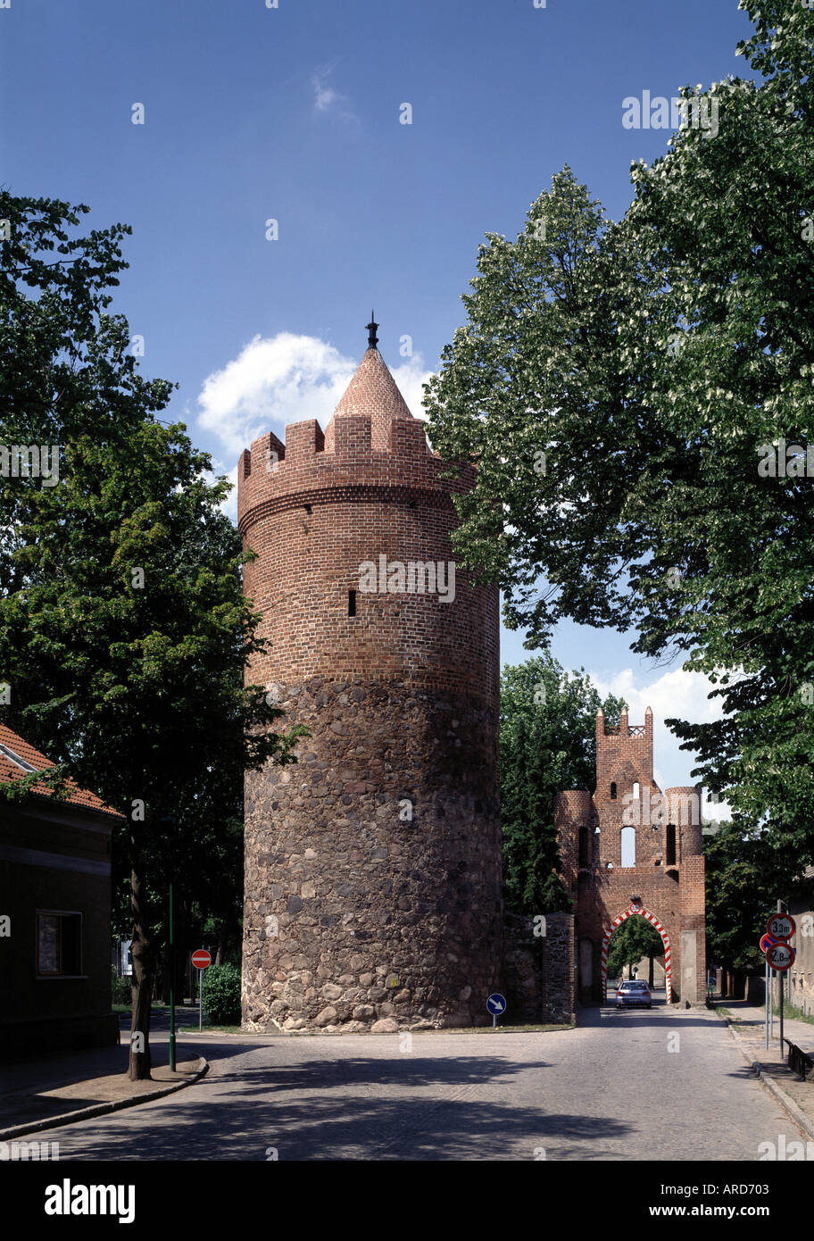 Mittenwalde, Mauerturm und Berliner Tor Stock Photo - Alamy