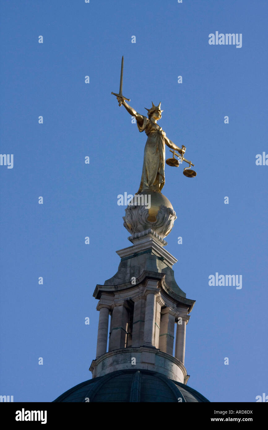 Statue of the Scales of Justice on the top of The Old Bailey Central ...