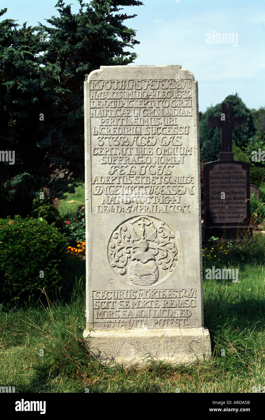 Süderende (Insel Föhr), St. Laurentii, Grabstein Matthias Petersen ...