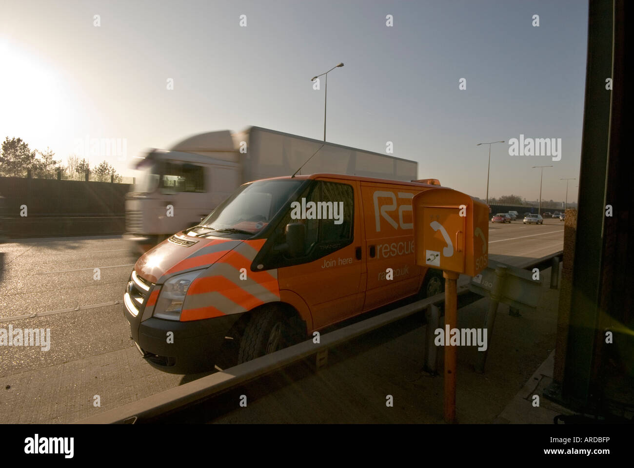 RAC patrol Rescue Vehicle M25 Motorway Stock Photo - Alamy