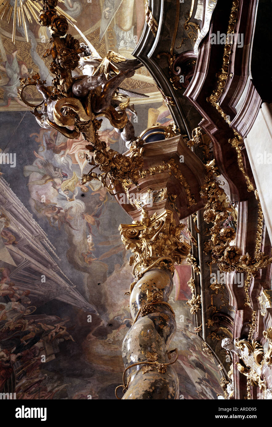 Alical column hi-res stock photography and images - Alamy