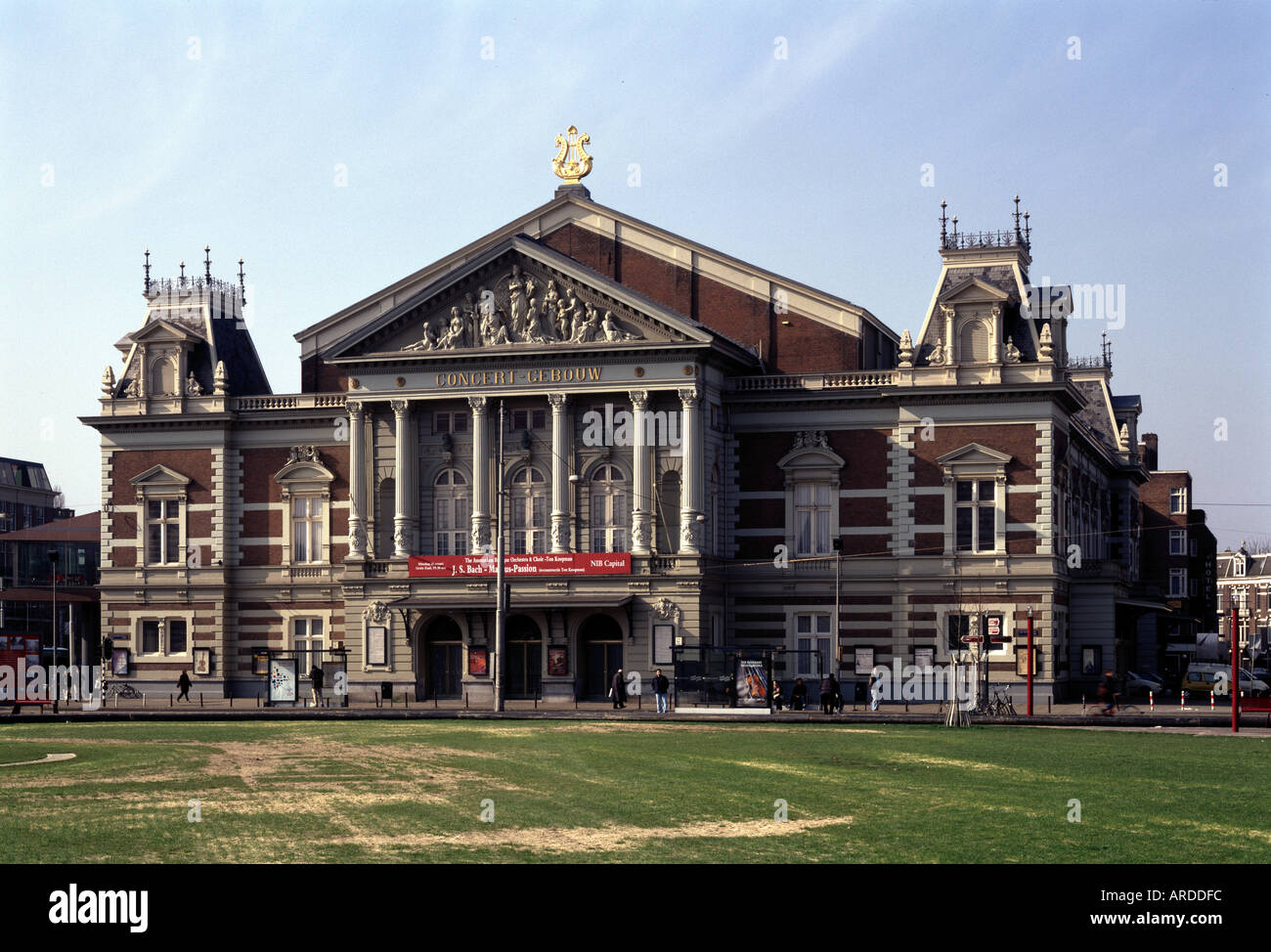 Gebouw hall hi-res stock photography and images - Alamy