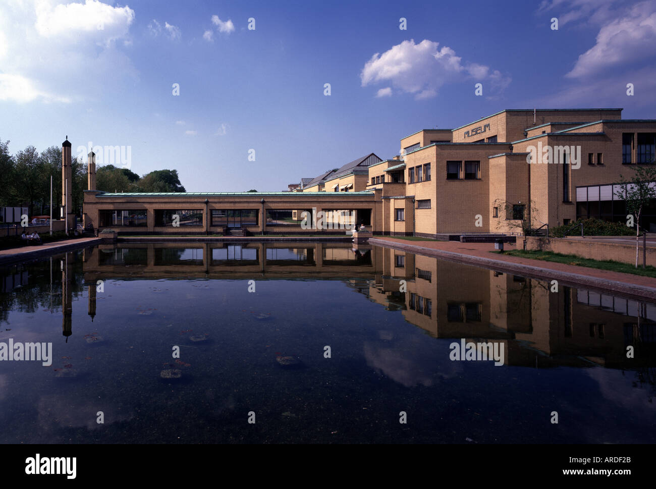 Den Haag, Gemeente-Museum, Blick von Süden Stock Photo - Alamy