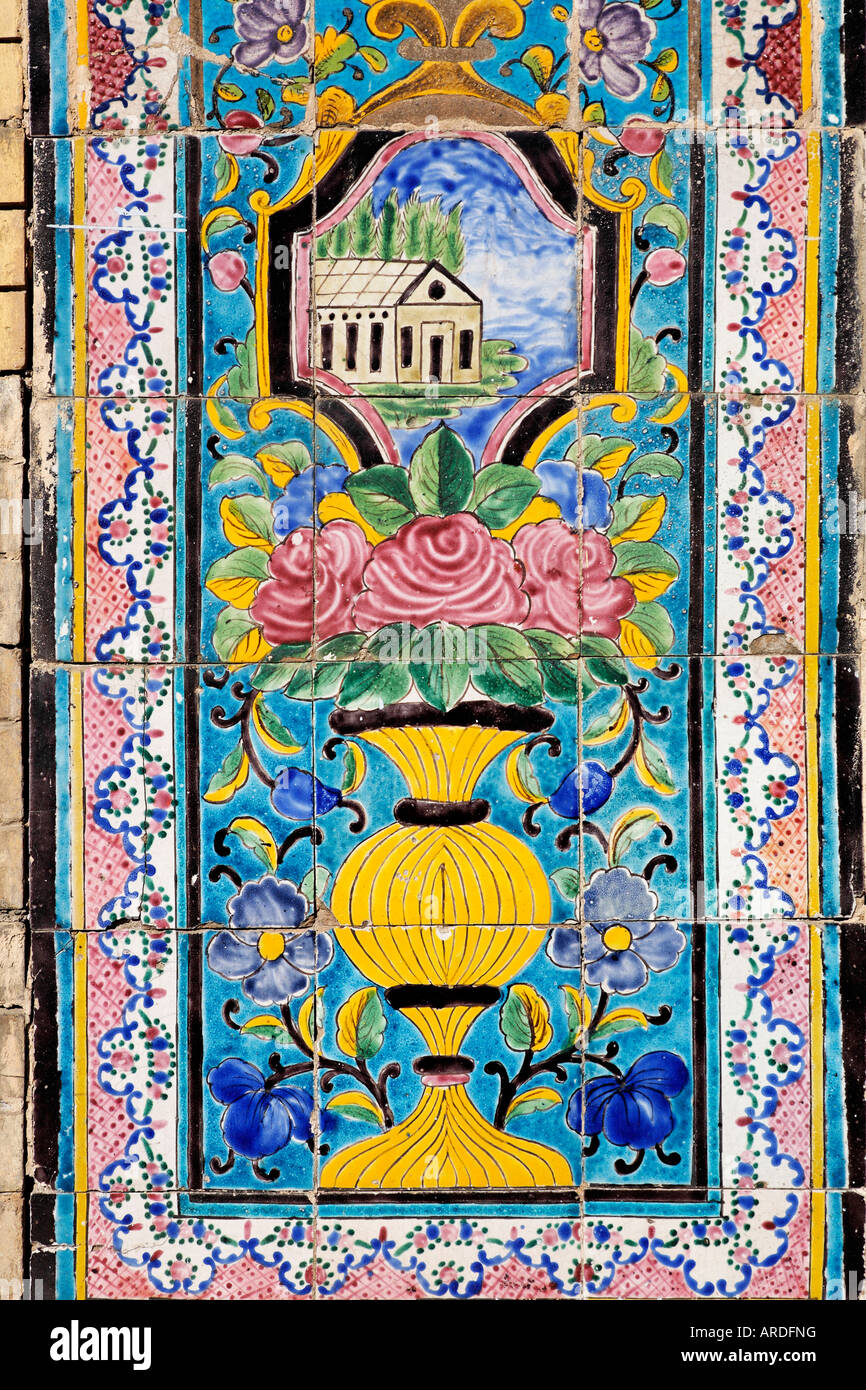 Qajar tile hi-res stock photography and images - Alamy
