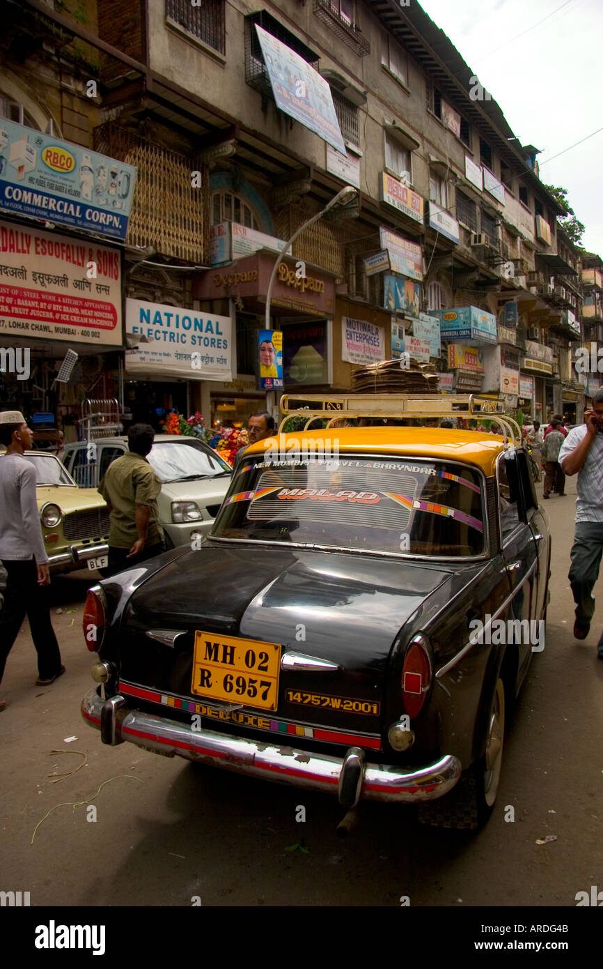 Indian Taxi Cab - Mumbai India Stock Photo - Alamy