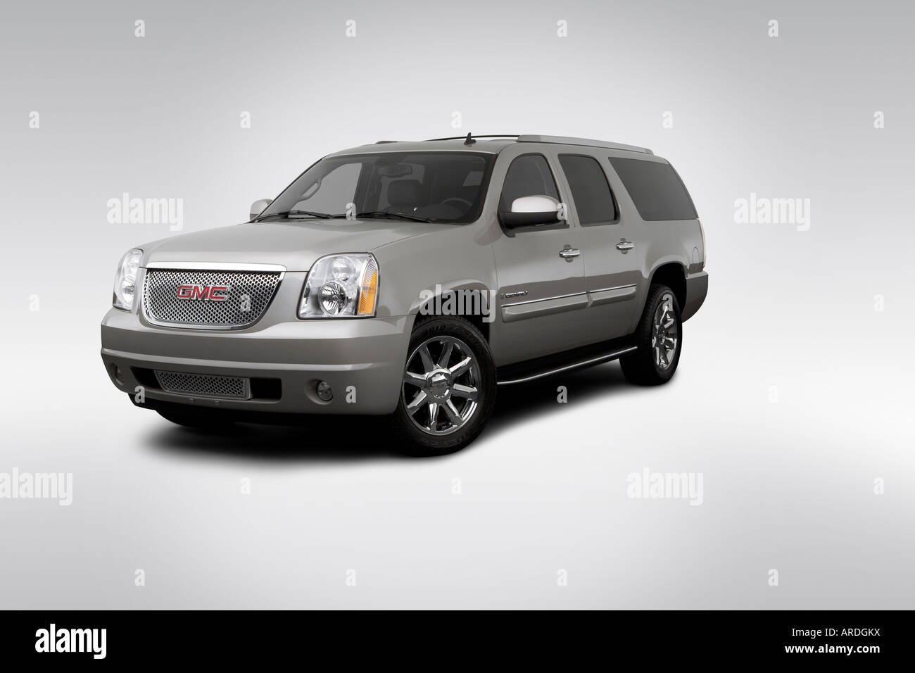 2007 gmc yukon denali in hi-res stock photography and images - Alamy