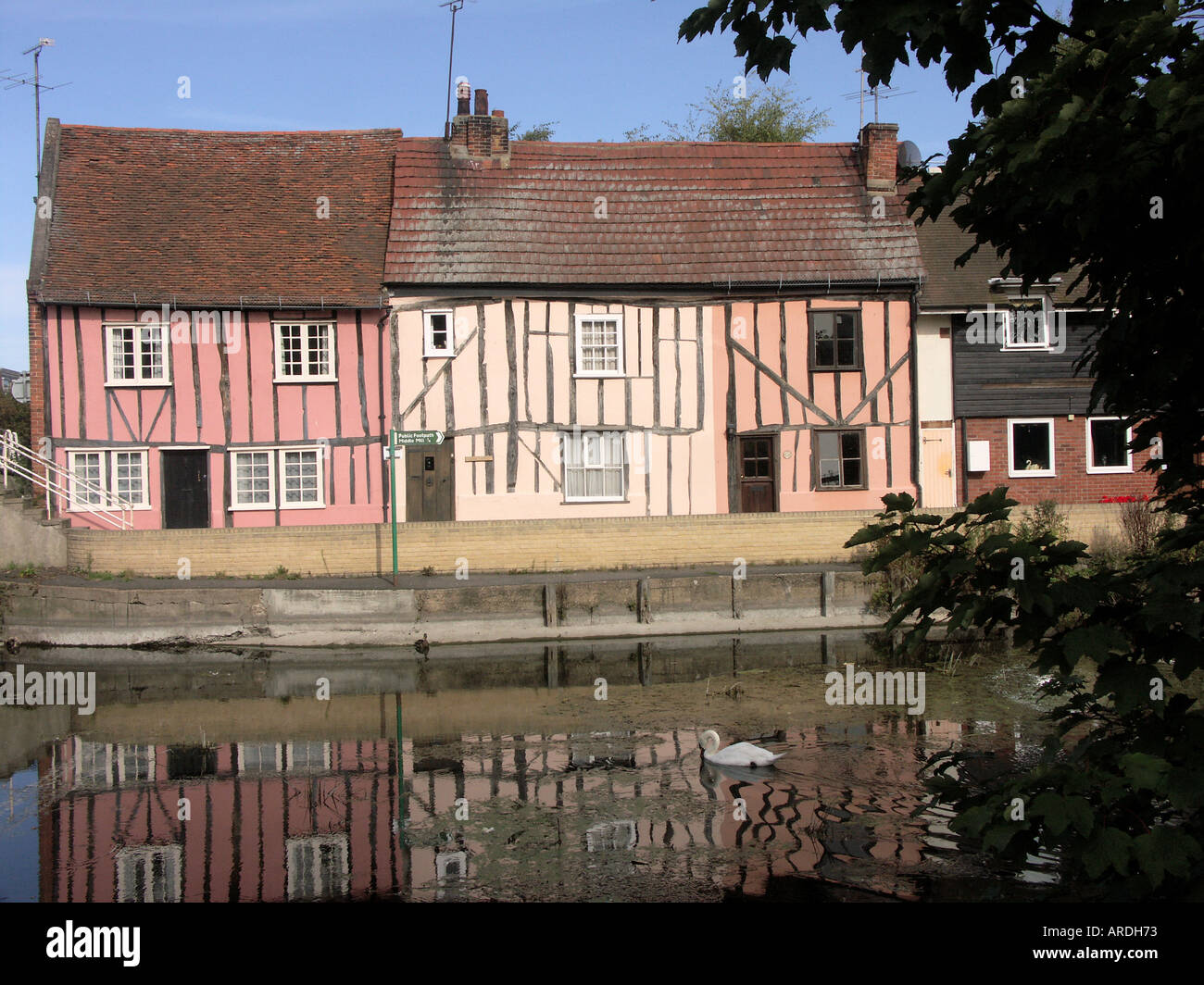 Old Cottages next to the North Bridge on the River Colne, Colchester ...