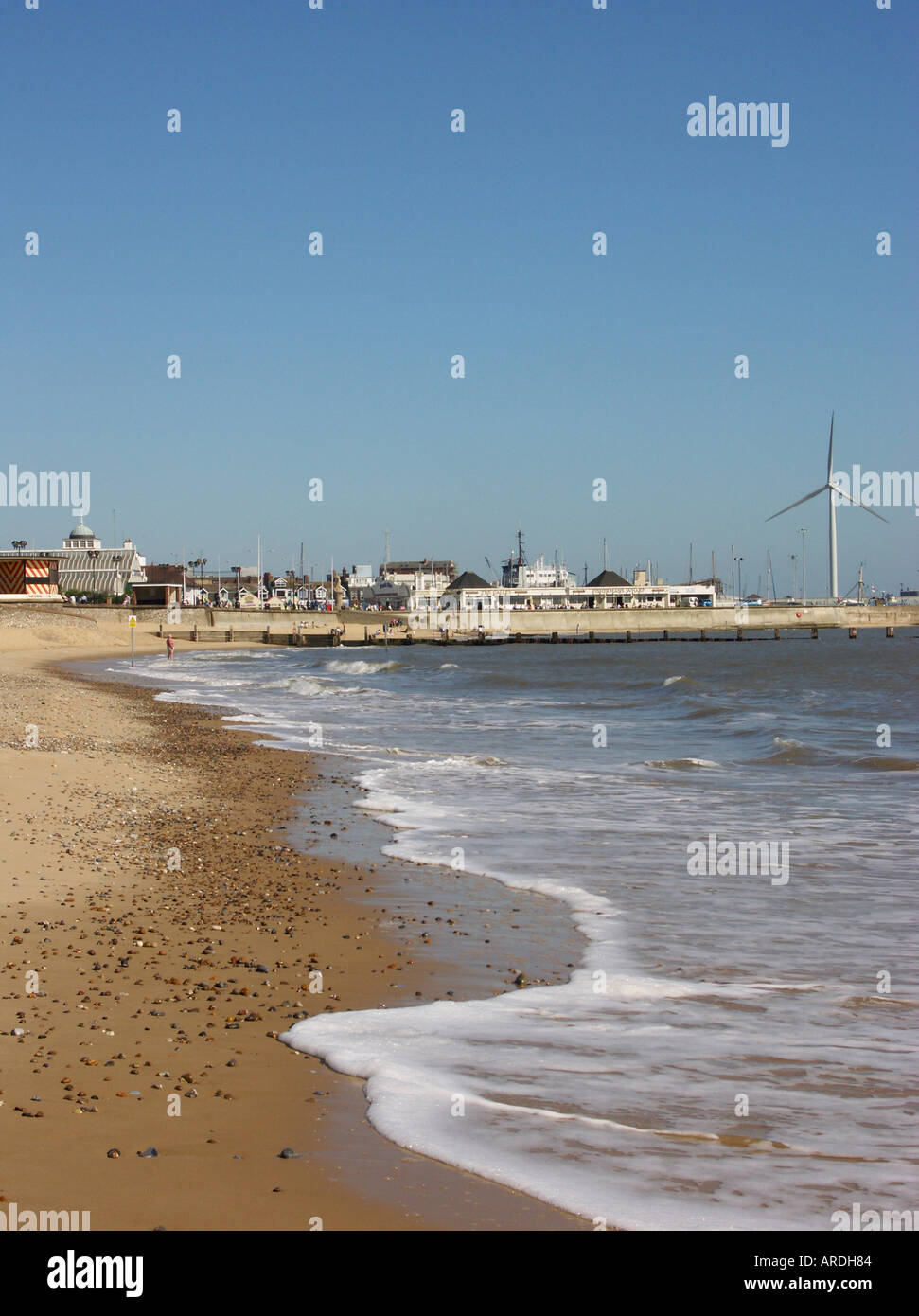 Lowestoft seafront hi-res stock photography and images - Alamy