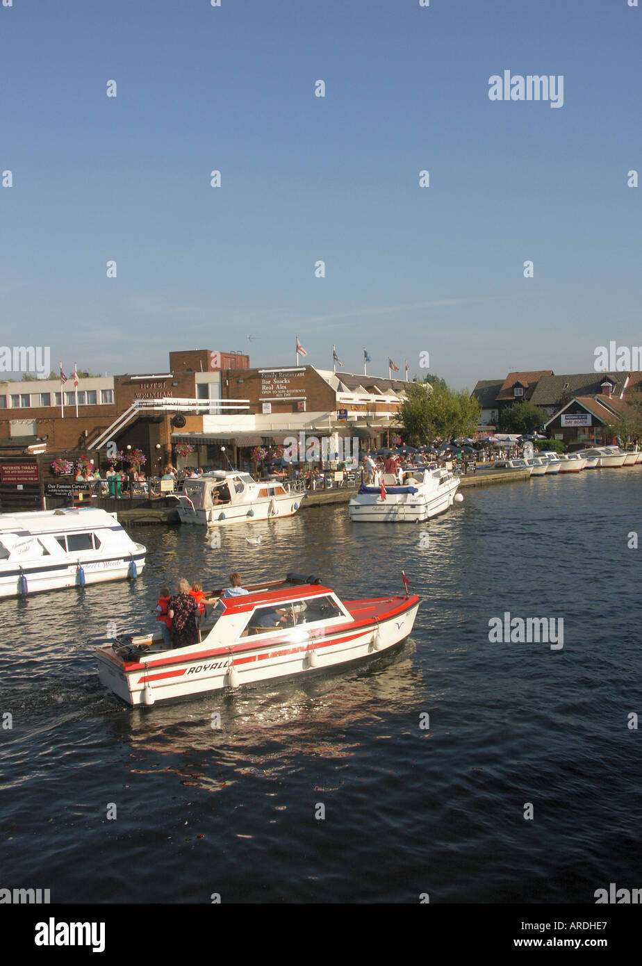 Norfolk Broads, River Bure at Wroxham, Norfolk Stock Photo - Alamy