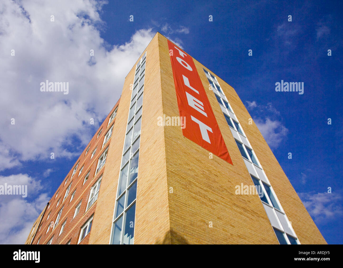 To let signage Stock Photo - Alamy