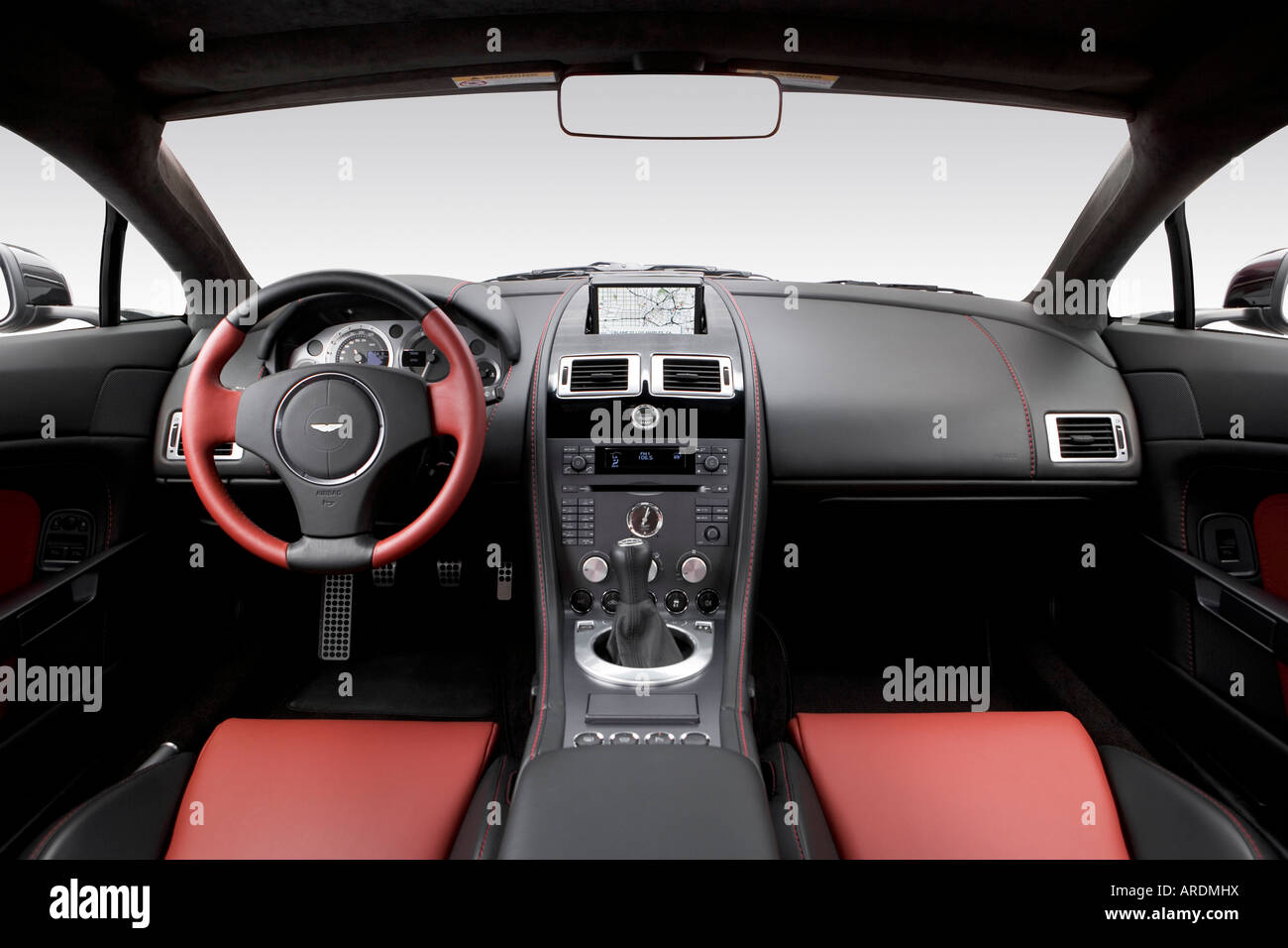 2006 Aston Martin V8 Vantage in Black - Dashboard, center console, gear ...