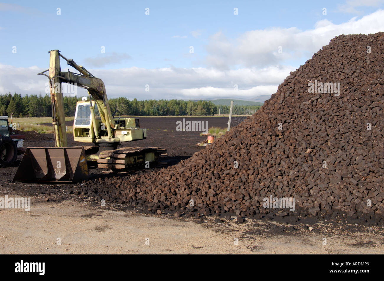 Dried peat blocks hi-res stock photography and images - Alamy