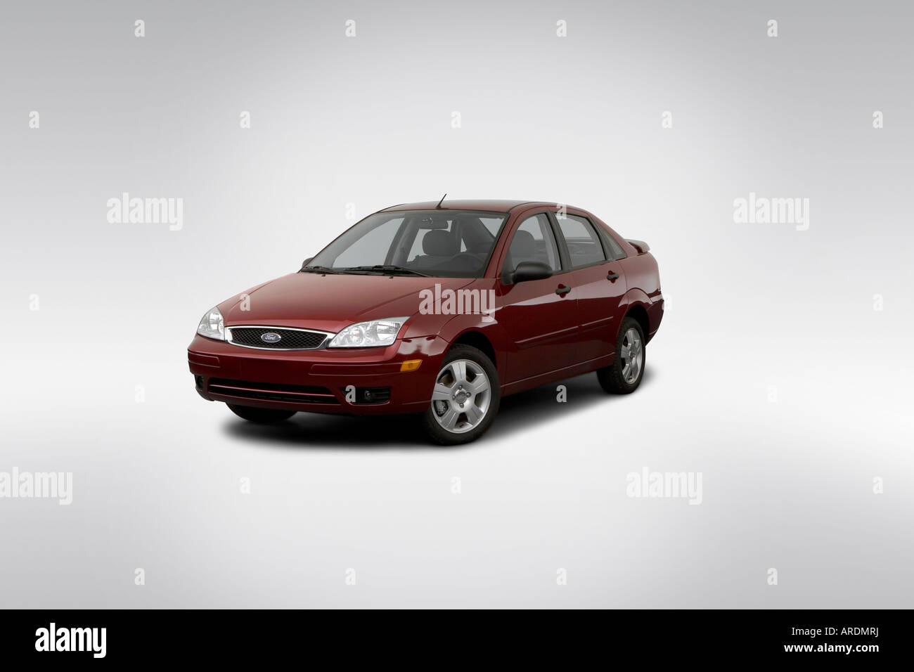 2007 Ford Focus SES in Red - Front angle view Stock Photo - Alamy