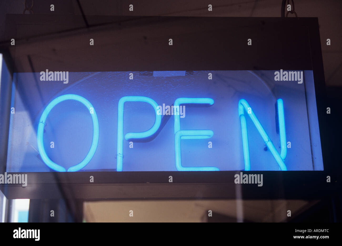 Library sign neon hi-res stock photography and images - Alamy