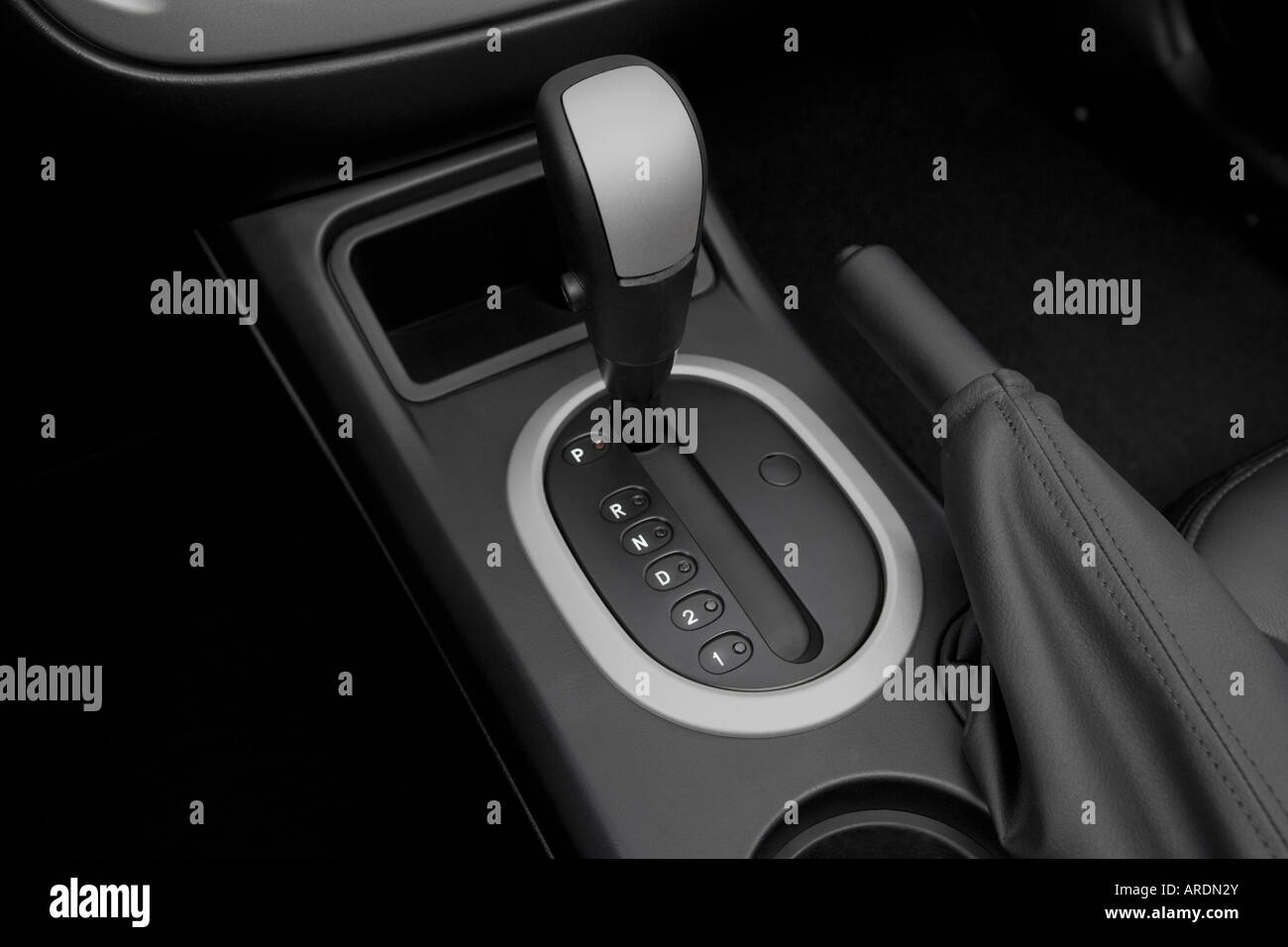 2007 Ford Escape Limited in Red - Gear shifter/center console Stock ...