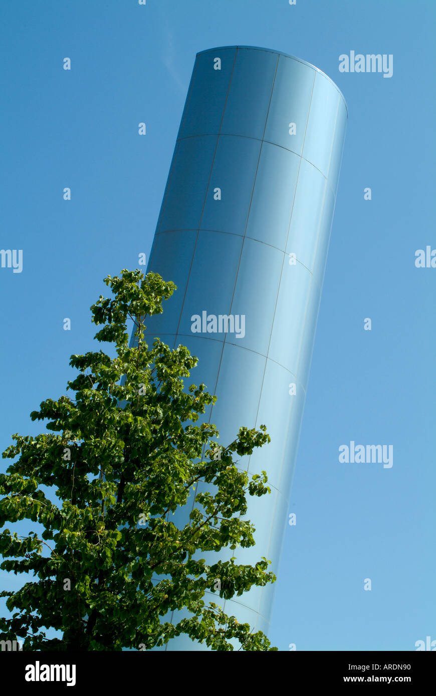 water feature Cardiff Bay, Wales Stock Photo - Alamy