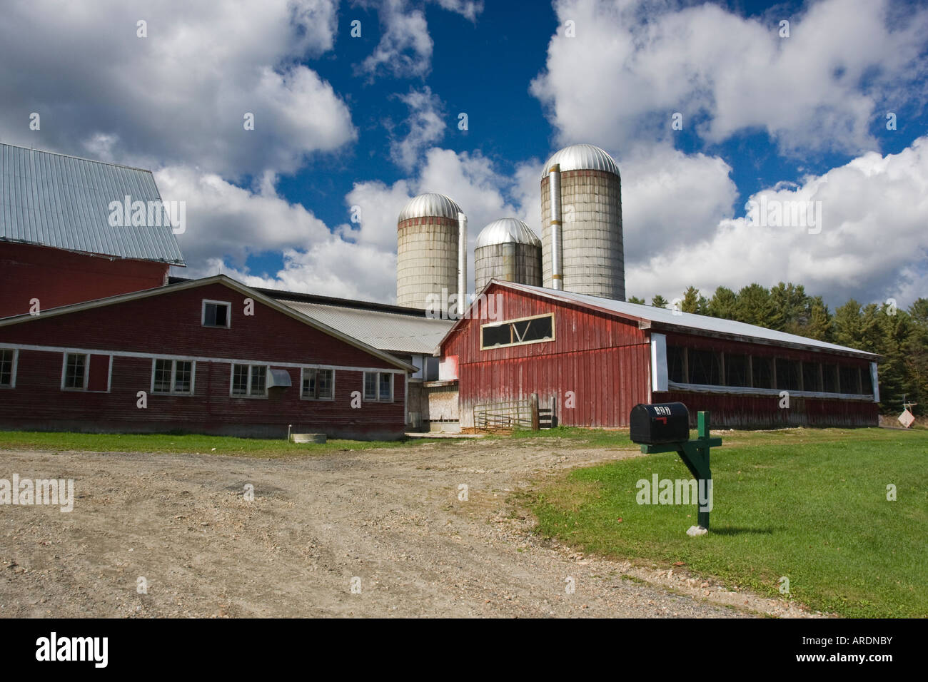 Barn autumn fall vermont vt foliage hi-res stock photography and images ...