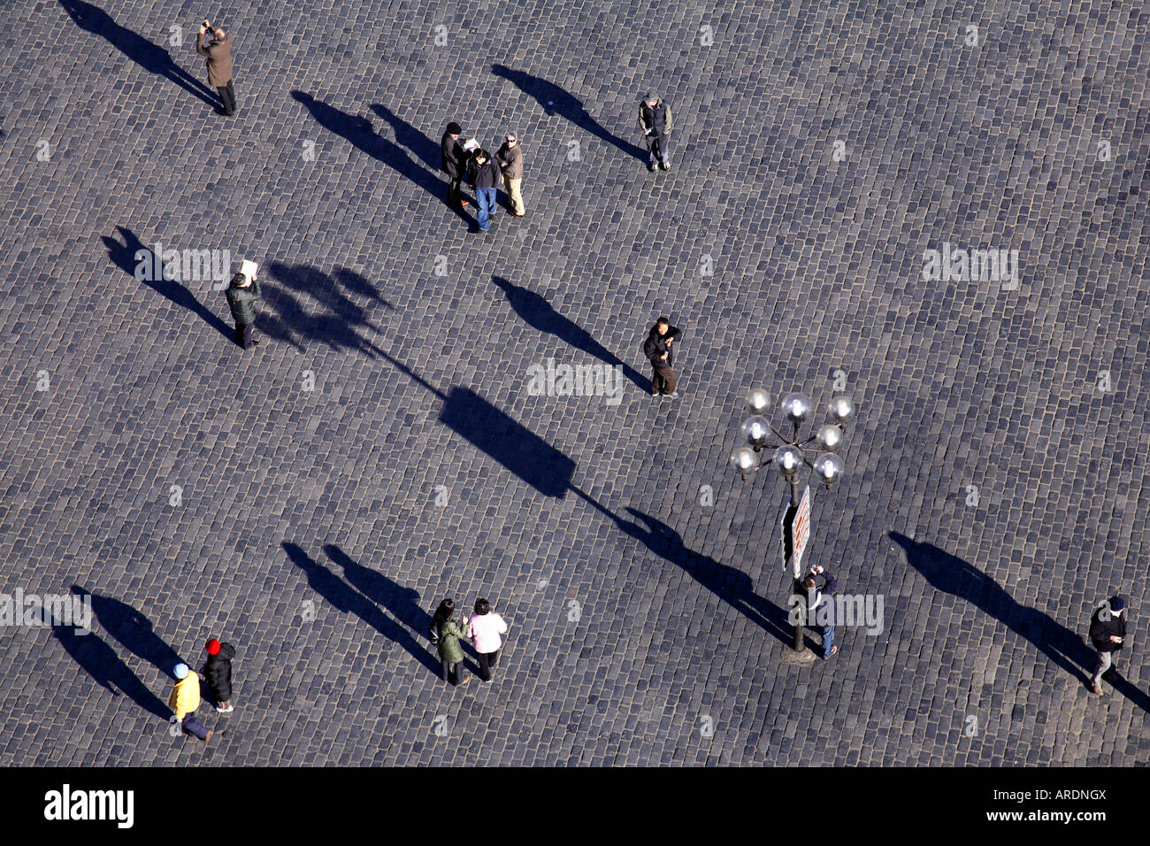 People walking from above hi-res stock photography and images - Alamy