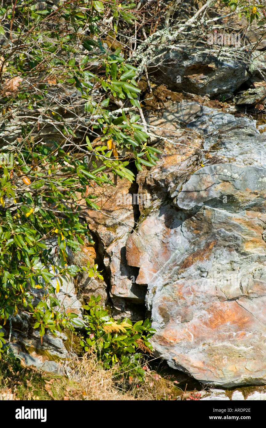mountain rock, boulder, strata, color, geology, granite, veins, blue ...