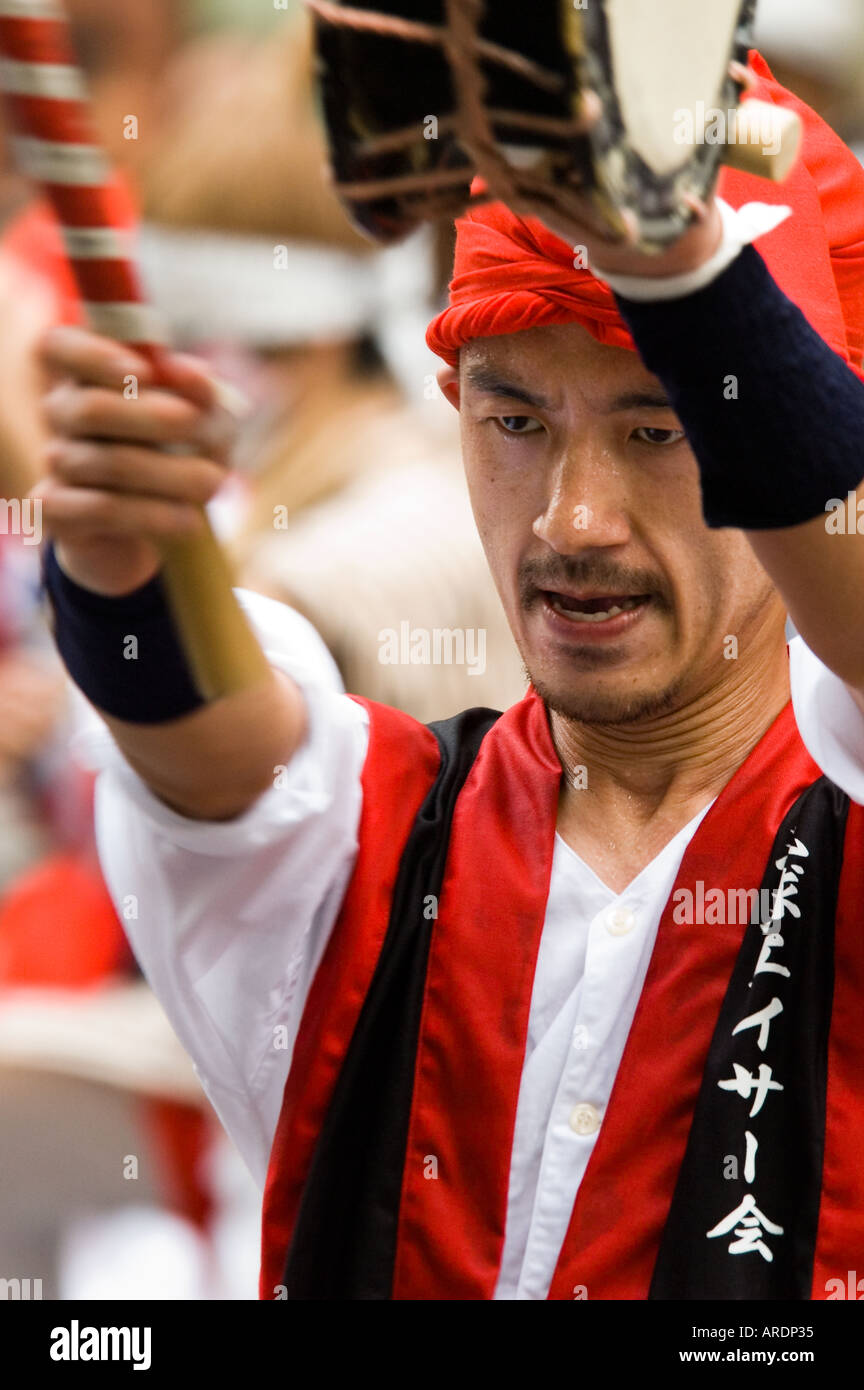 Dancer in elaborate costume performs hi-res stock photography and ...