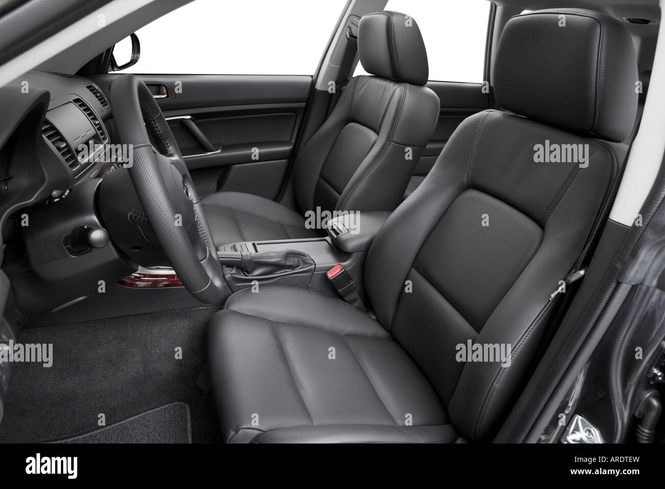 2007 Subaru Outback 2.5i Limited in Gray - Front seats Stock Photo - Alamy