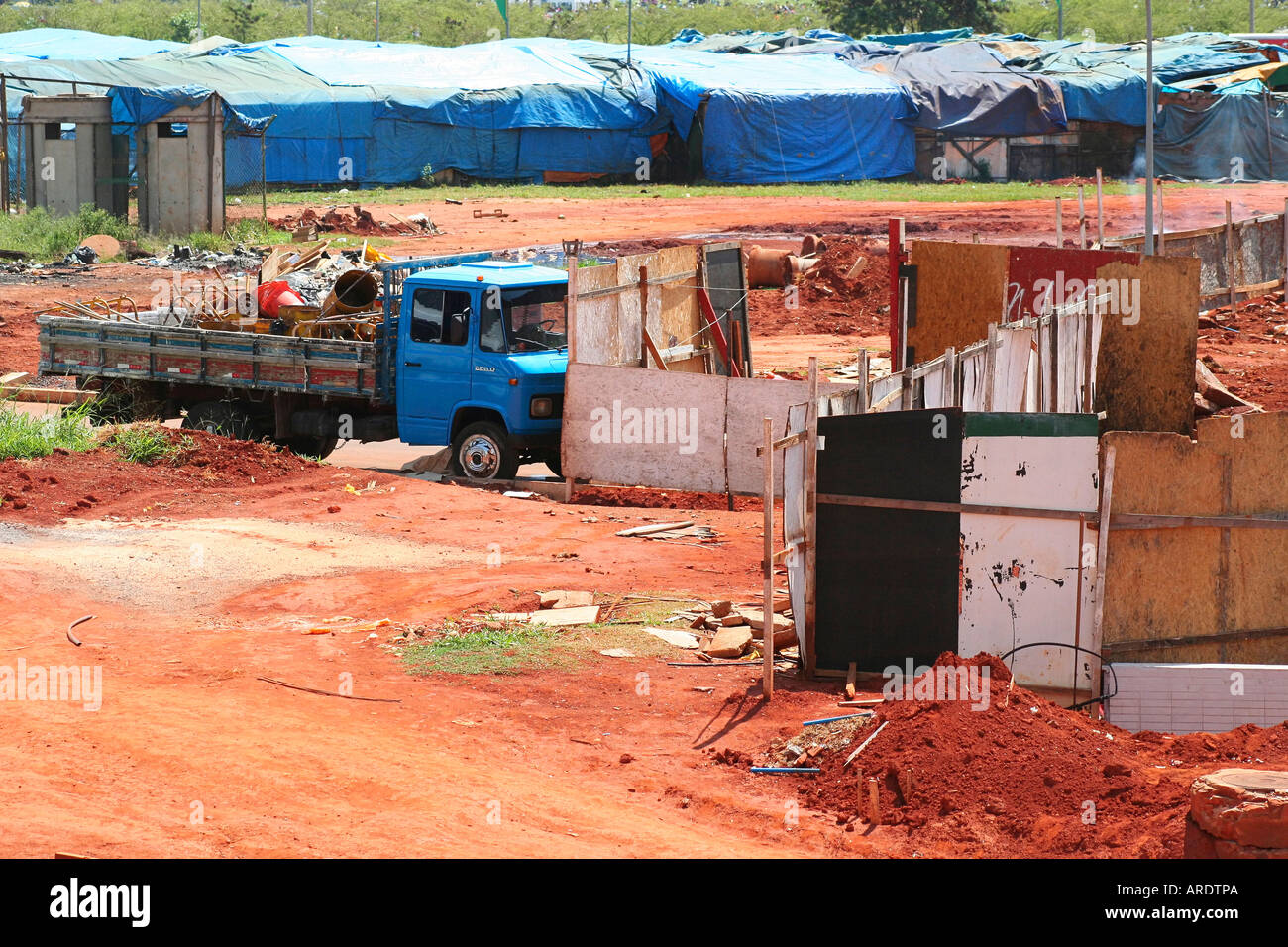 Lifestyle shanty town hi-res stock photography and images - Alamy