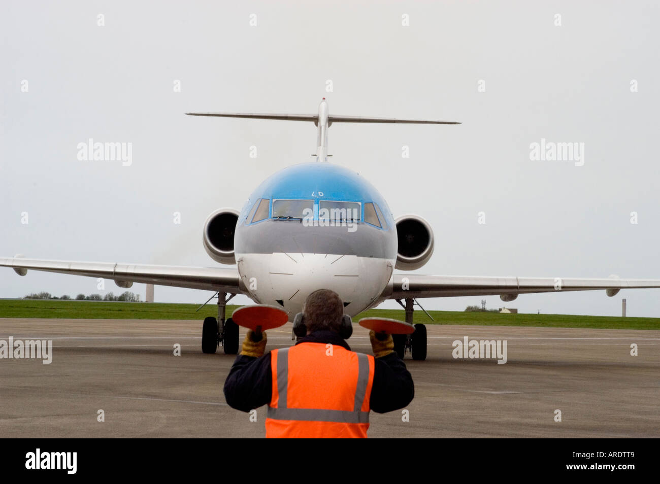 Direct aircraft hi-res stock photography and images - Alamy