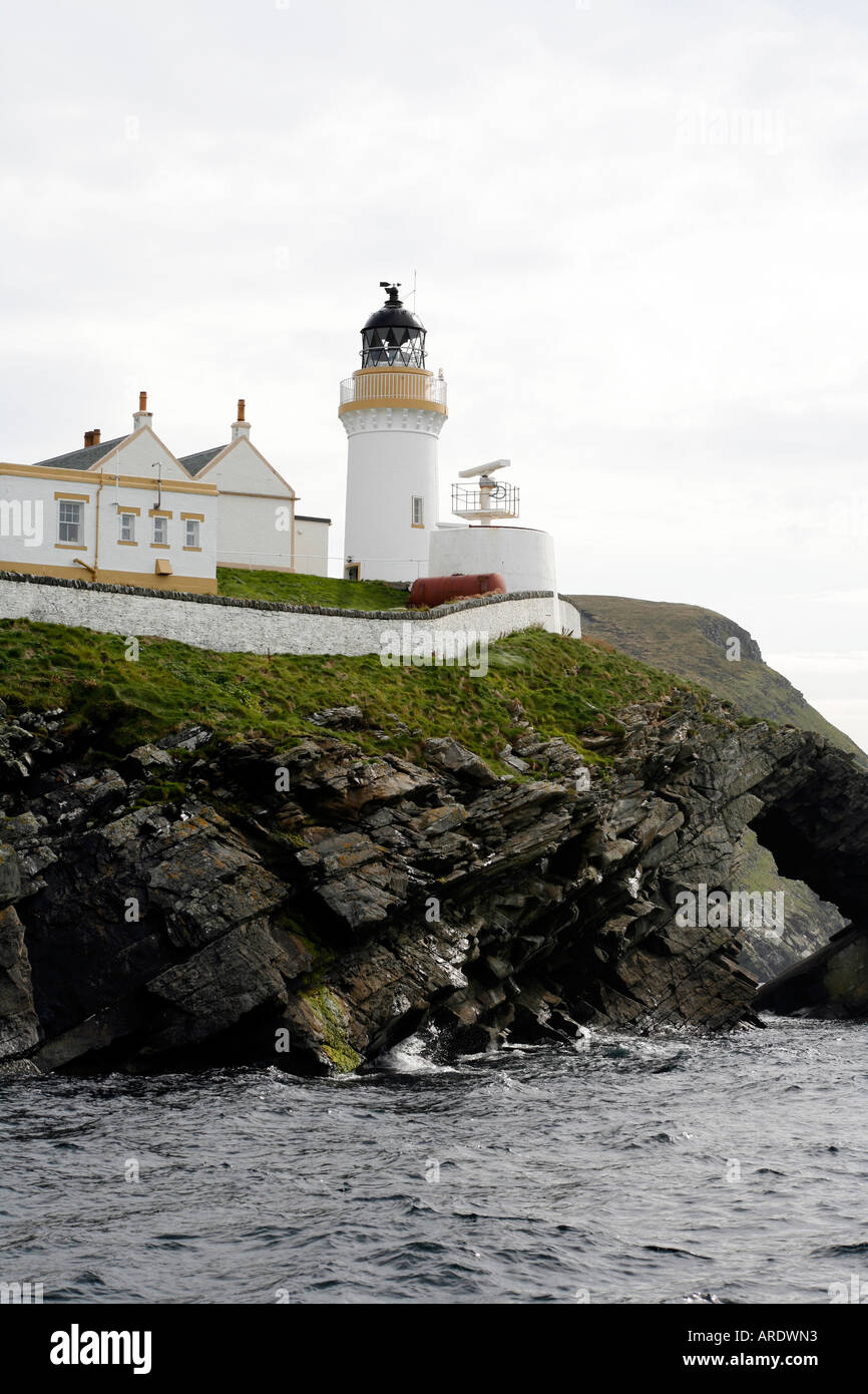Lighthouse on the isle of bressay hi-res stock photography and images ...