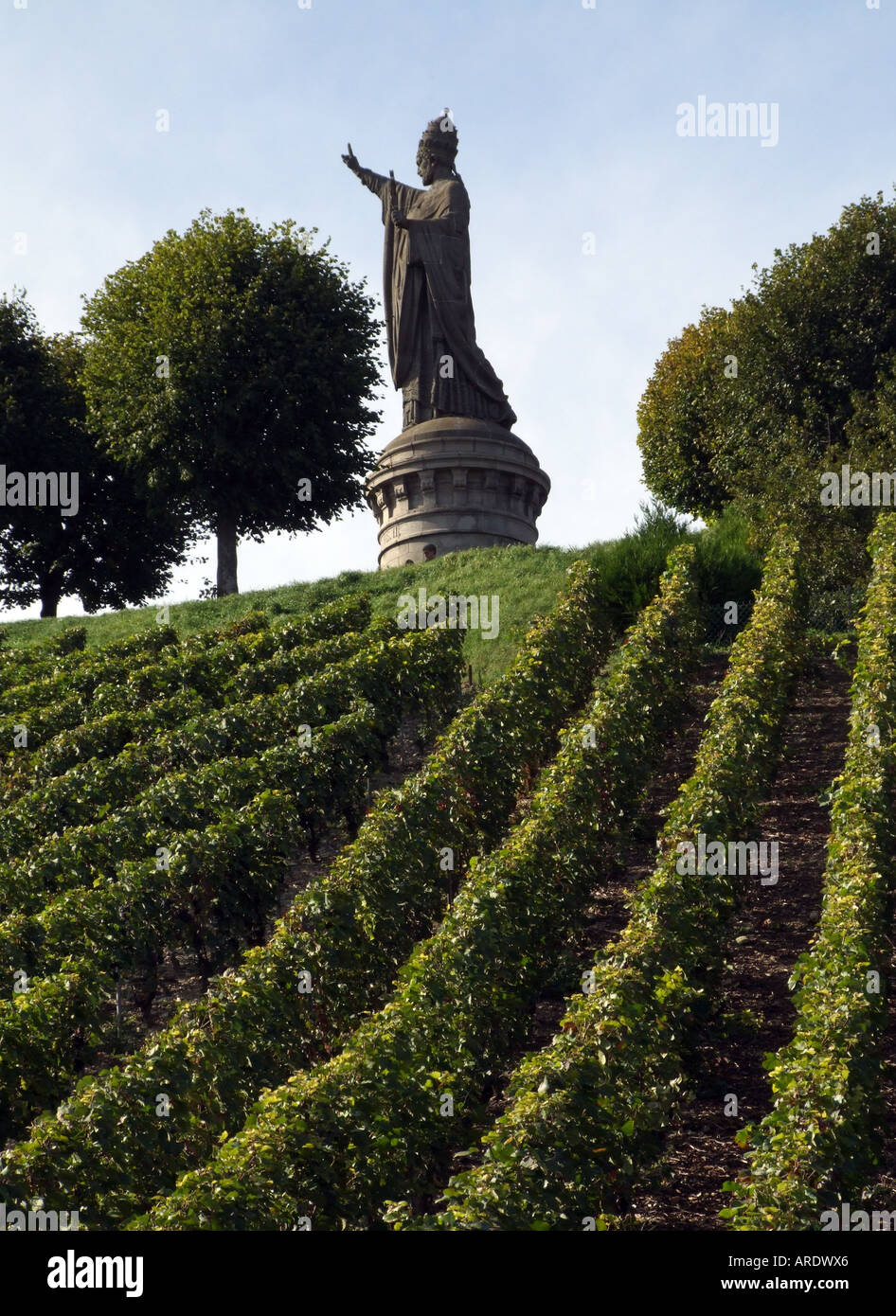 Statue of Pope Urban II stands in a vineyard at Chatillon sur Marne ...