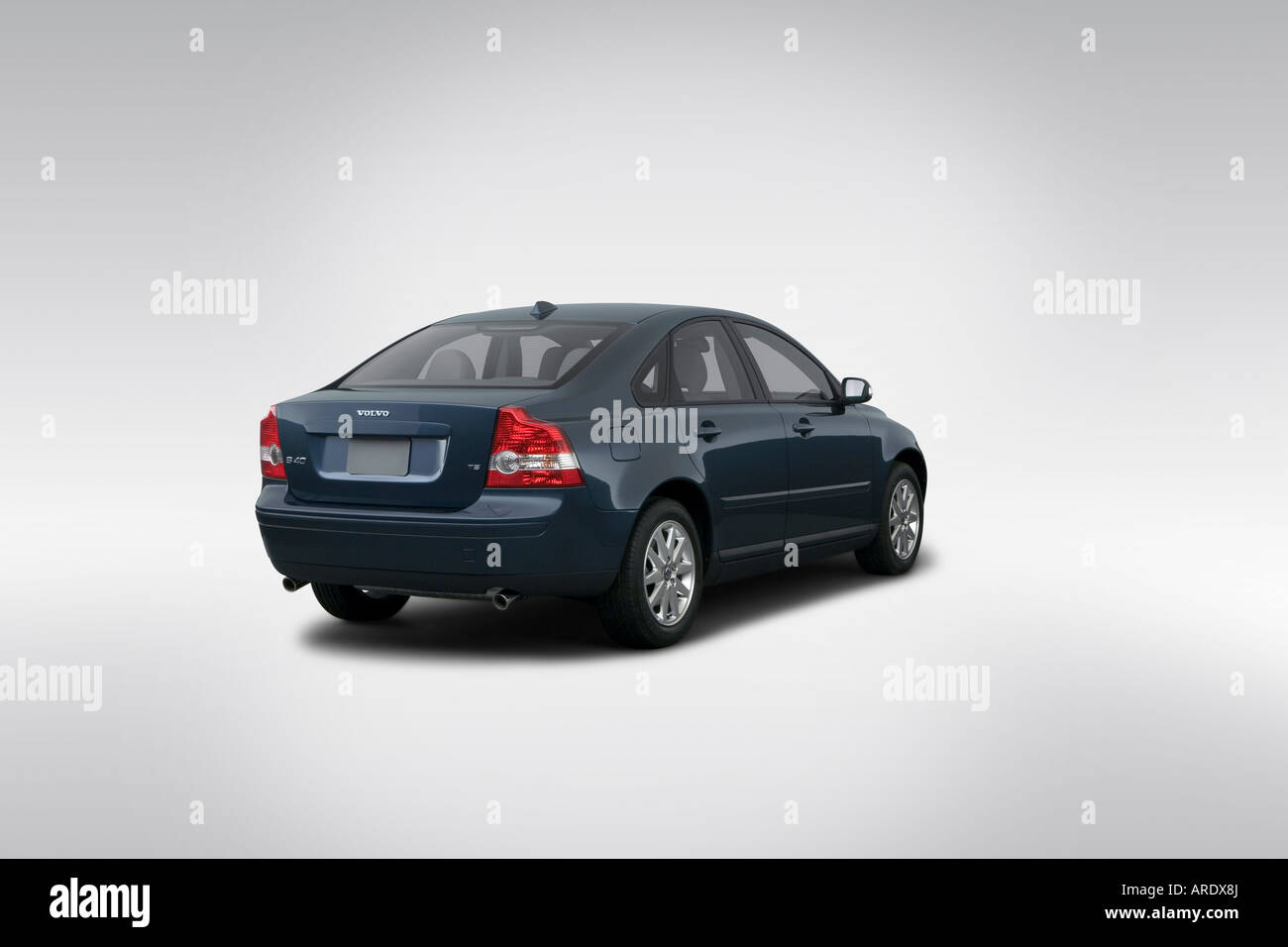 2007 Volvo S40 T5 in Blue - Rear angle view Stock Photo - Alamy